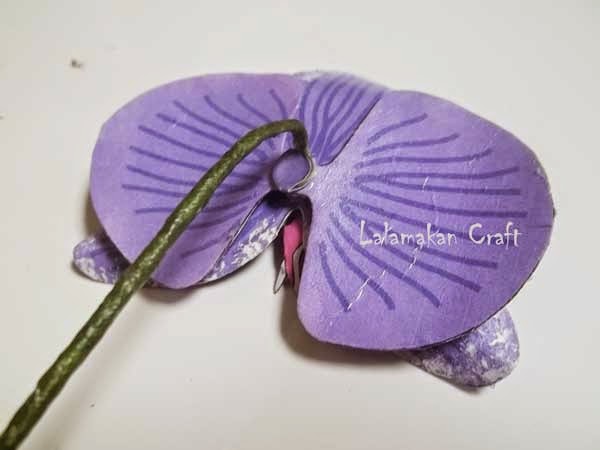 Creativity Tutorial: Membuat Bunga Anggrek dari Kertas