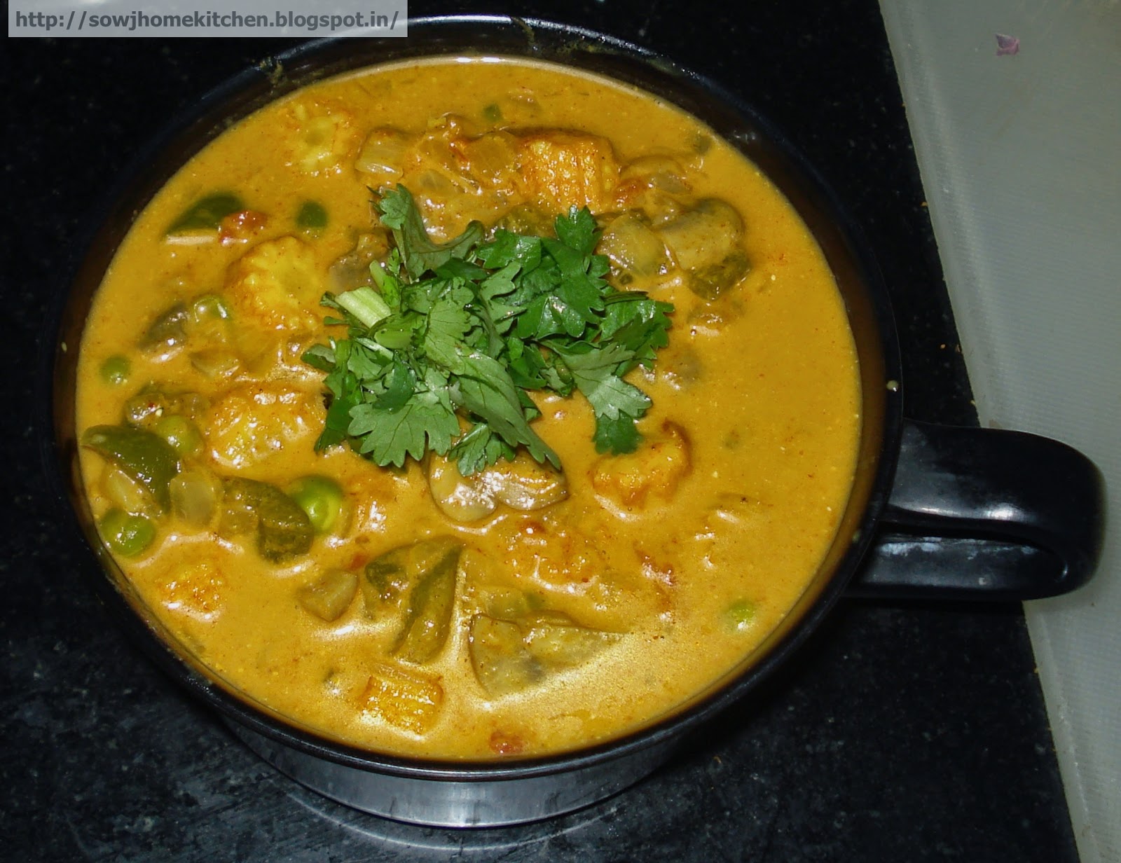 Baby Corn- Capsicum- Cottage Cheese aka Paneer Gravy/Subzi/Sabji | Sowj ...