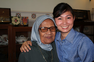 IPOH STATION ANTIQUE CAFE: NENG YATIMAH & HASHIMAH YON