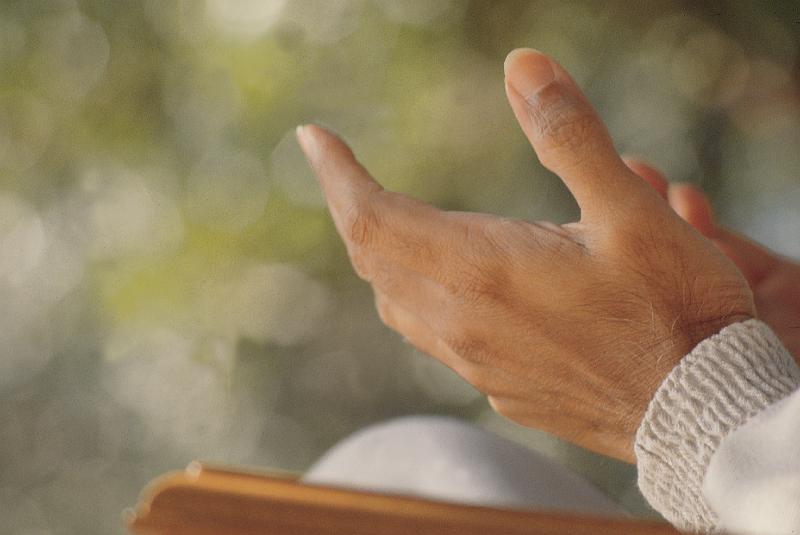 ओशो फोटोग्राफ - ओशो के हाथ और पैर भाग-5 - Oshodhara Community