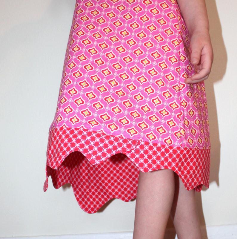 sew easy being green: Crazy Wave Hem Tutorial