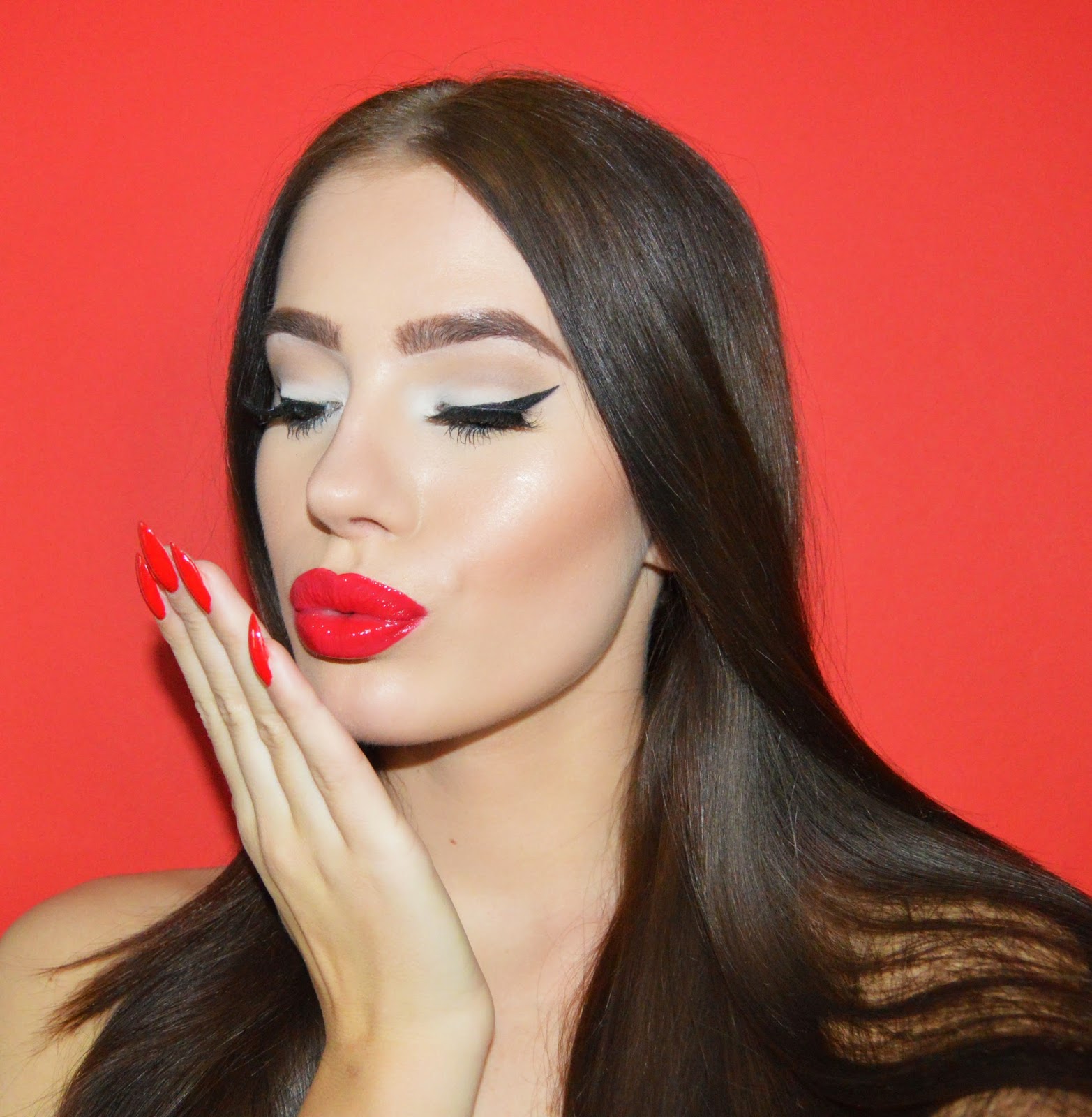 Classic Pin Up - Makeup Look | LAURA BADURA
