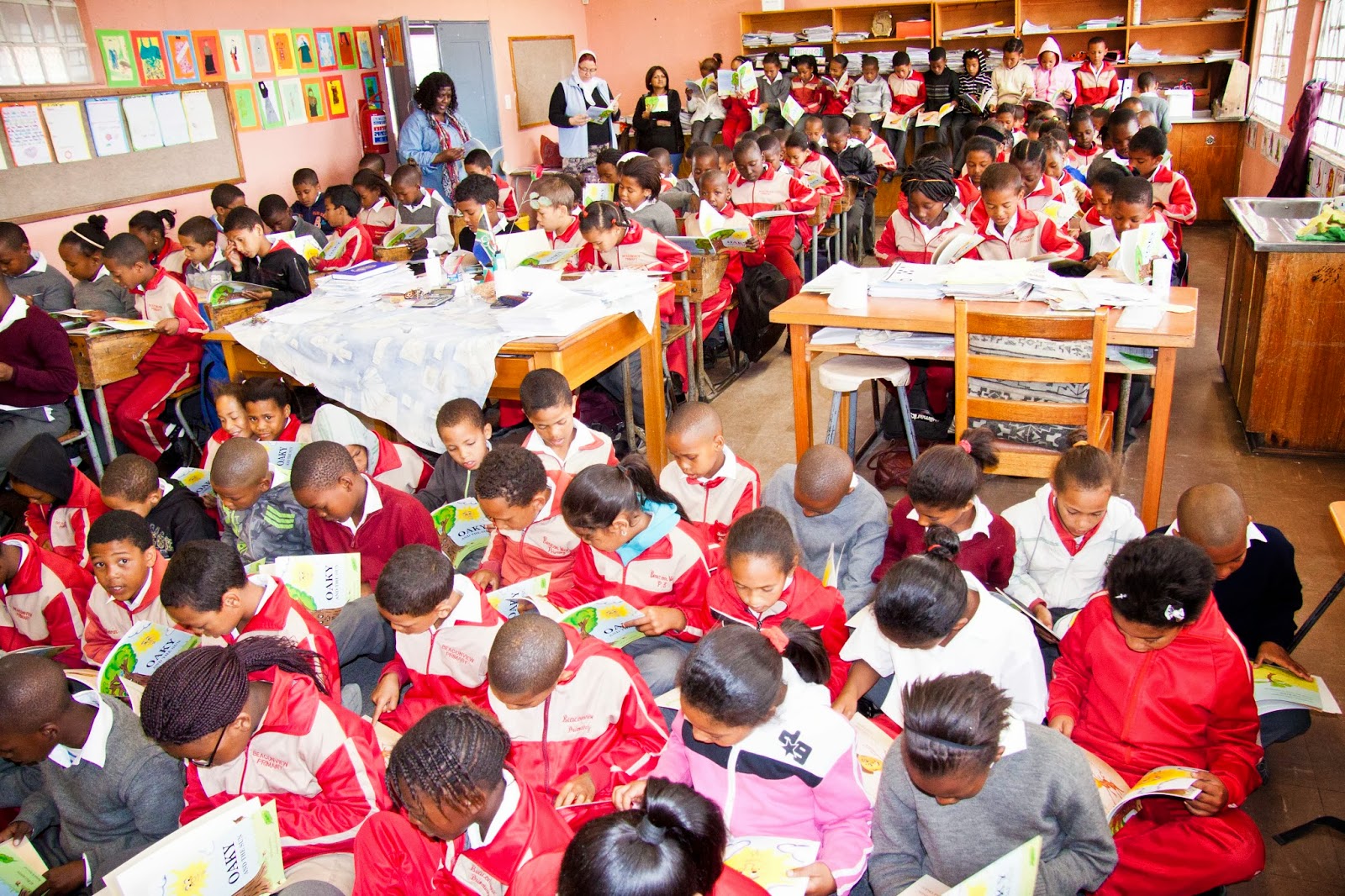 READ to RISE: Visit to Beacon View Primary School... 7 November 2013