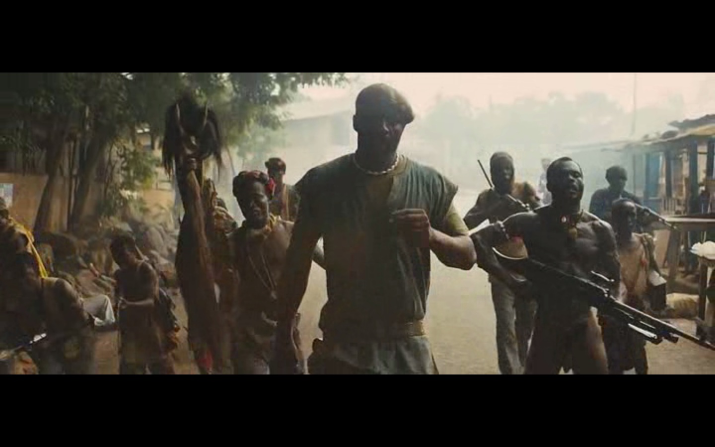 Beasts of No Nation - Annointed Wesseh & Naked Extras 🎥 - Desnudos en ...