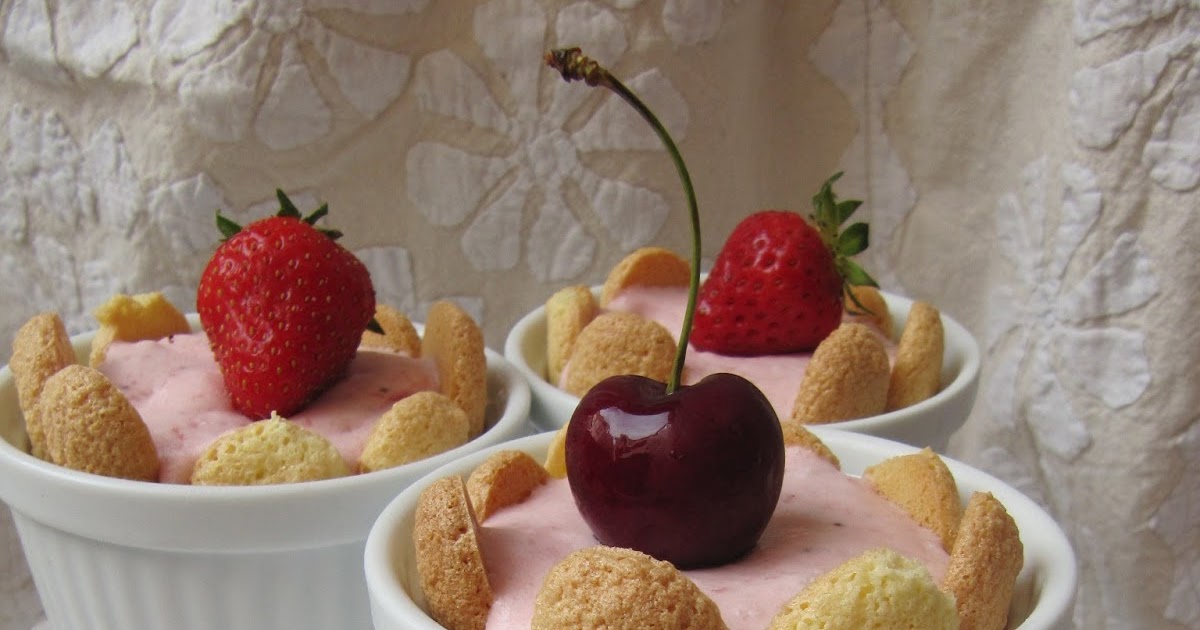 La cuisine d'ici et d'ISCA: Mini charlottes aux fruits rouges