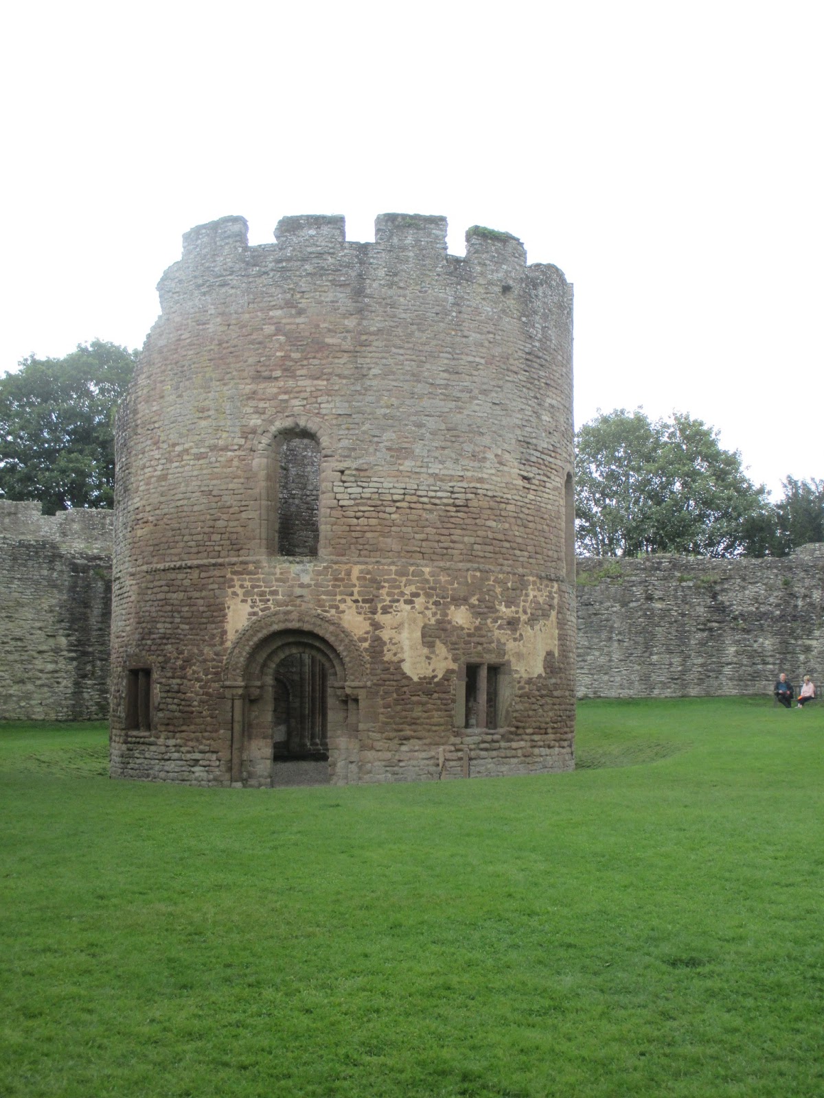 Piers Gaveston: Ludlow Castle