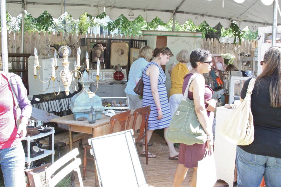 All About Vignettes: Lucketts Spring Market