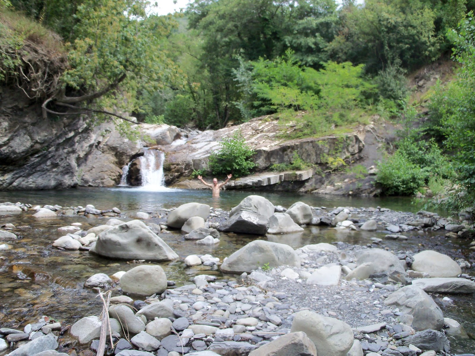 il pellerossa di zandobbio: LORIS. Via Francigena da Vercelli a Siena