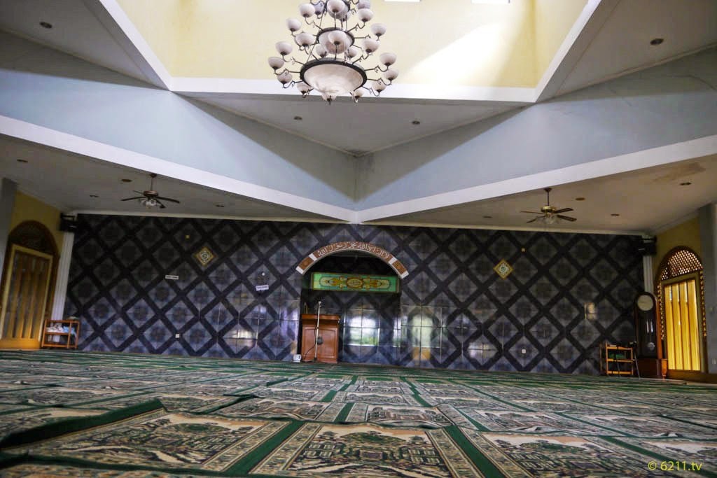 AHMADIYYA MOSQUE: Masjid Mubarak - Pahlawan, Bandung, Indonesia