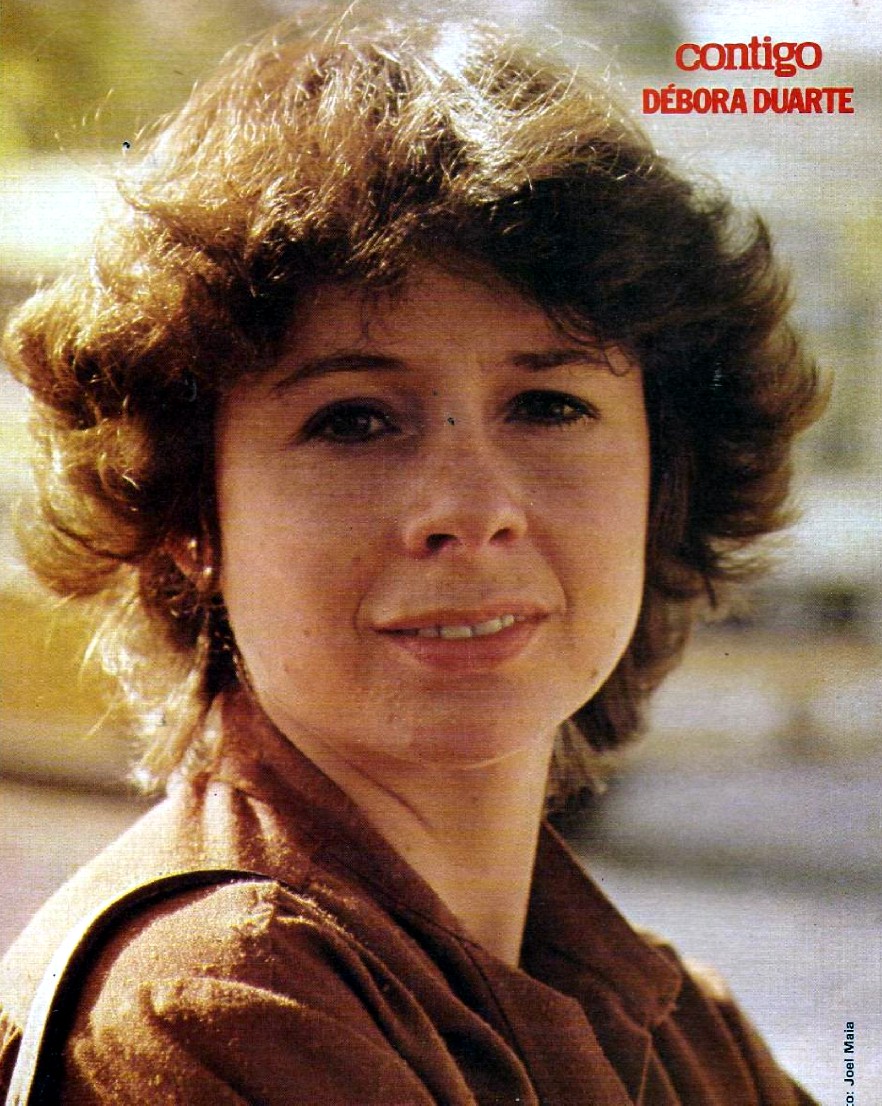 Astros em Revista: DÉBORA DUARTE UMA VIDA DIANTE DAS CÂMERAS