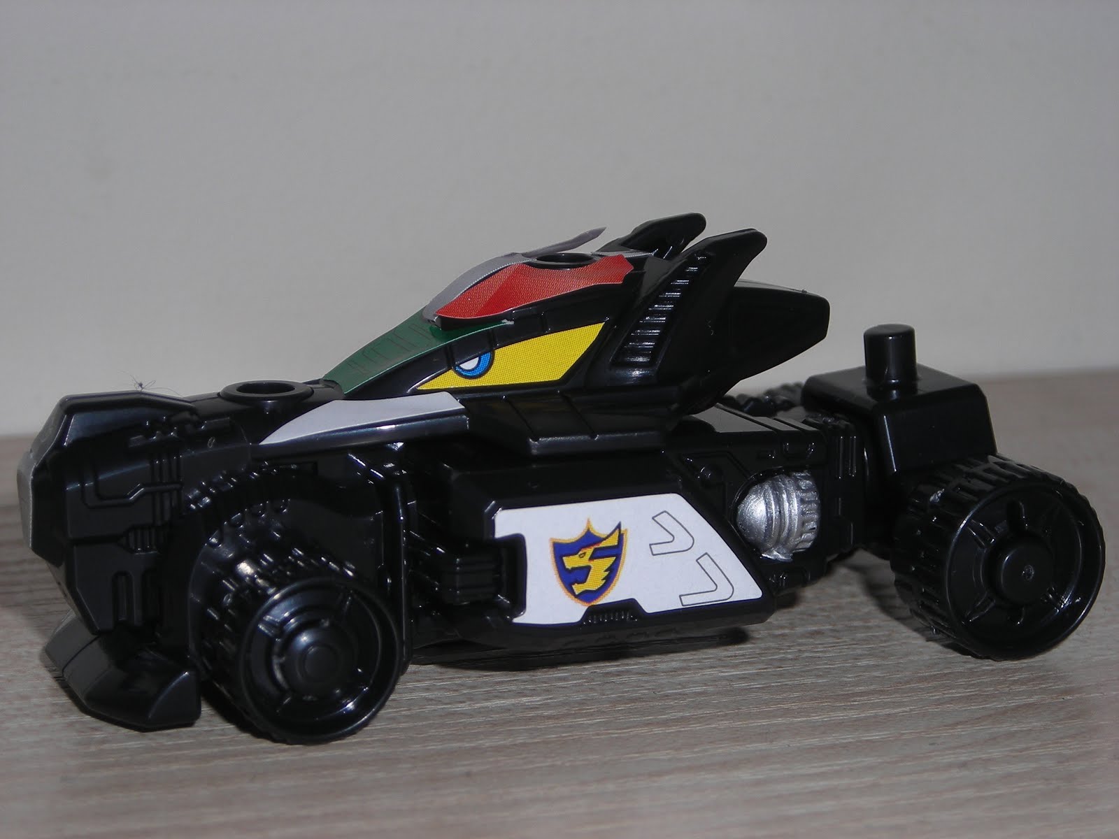 My Shiny Toy Robots: Toybox REVIEW: Engine Sentai Go-Onger mini-pla ...