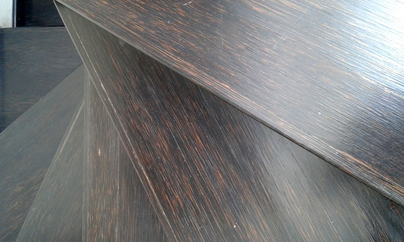 Grada en madera de chonta ~ EL MODELO