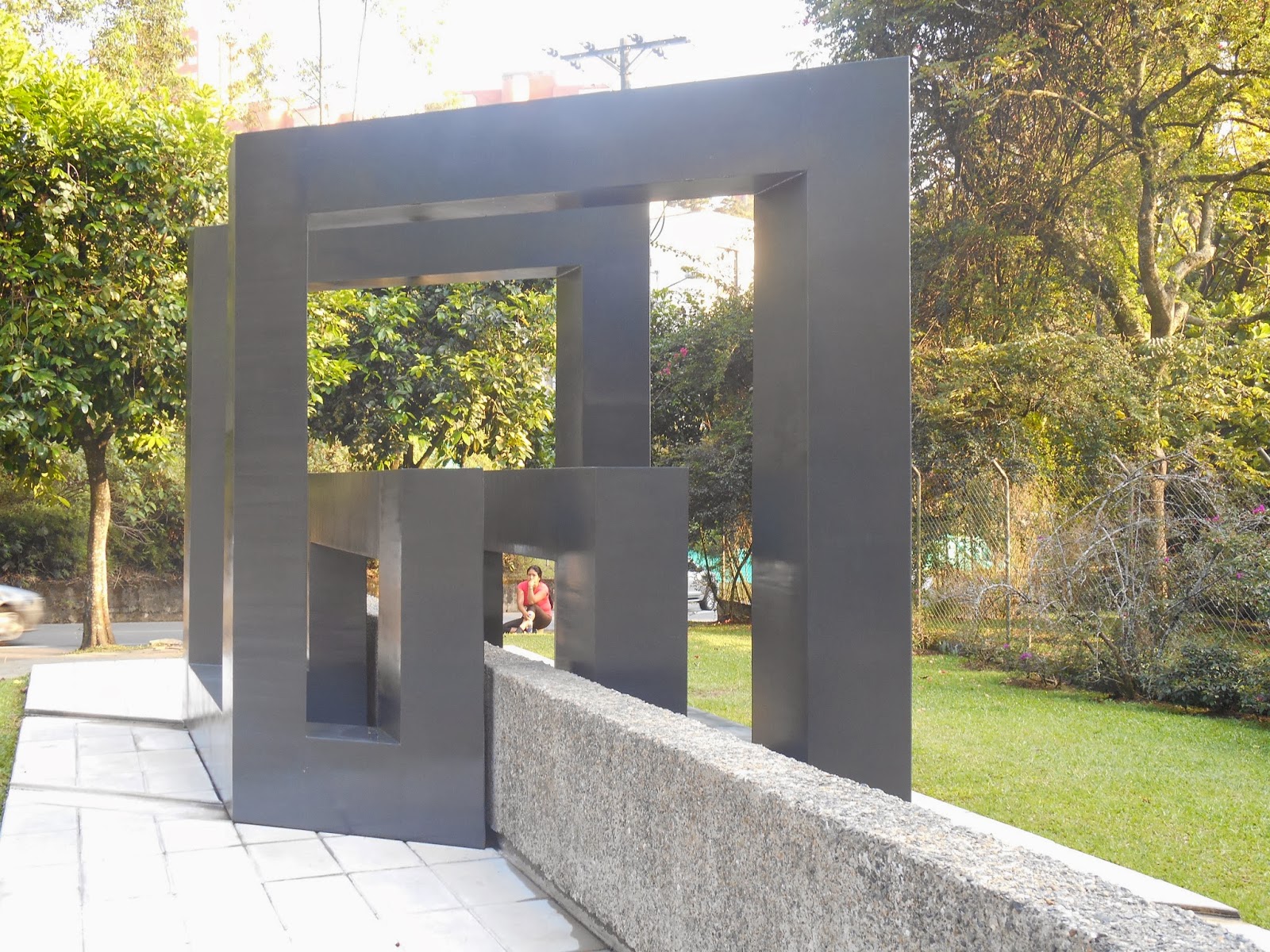 Esculturas de Colombia: Hexaedro Rotado - Ronny Vayda