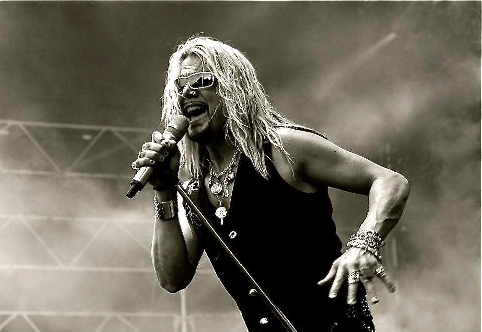 ROCK & PROG ~ 8 años: Entrevistas: JAKOB SAMUEL (THE POODLES)