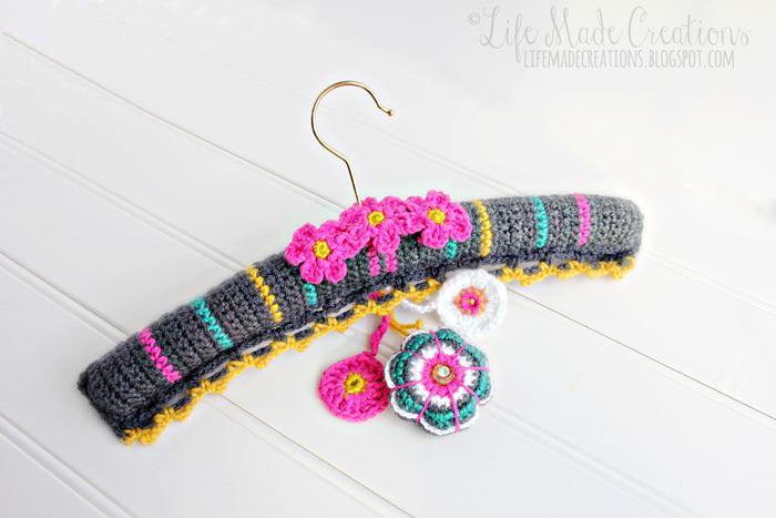 Life Made Creations: on my hook : hanger and sachet