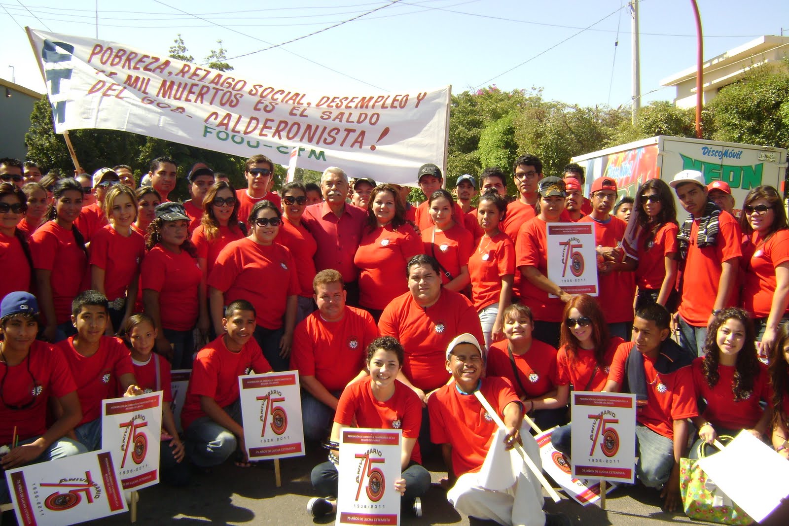 SINDICATO DE PROFESIONISTAS Y TECNICOS: LA FEDERACION DE ORGANIZACIONES ...