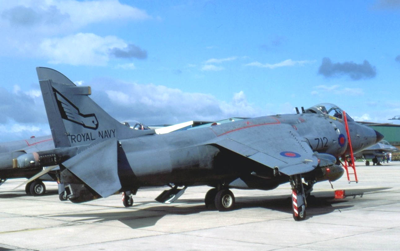 nhungdoicanh: BAe Sea Harrier