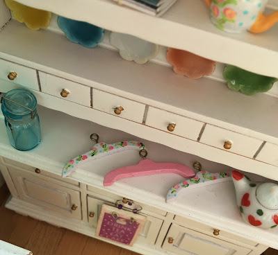 Little Things By Anna: Miniature Corner Gift Shop