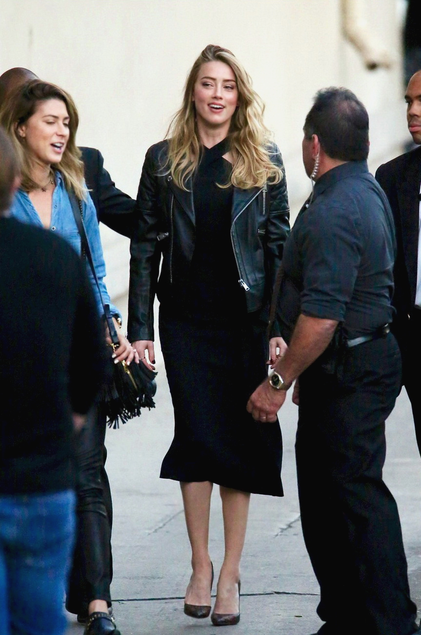 Daily Celebrities Paparazzi, Candid and Photoshoot Pictures: Amber ...