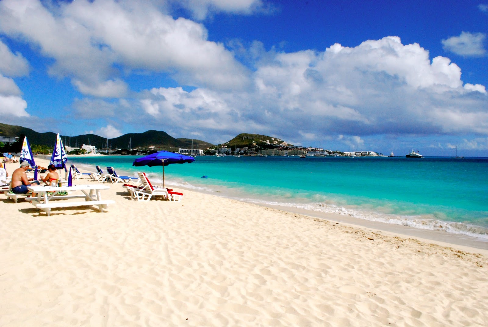 Wanderlust Traveler: St. Maarten/St. Martin (Beaches)