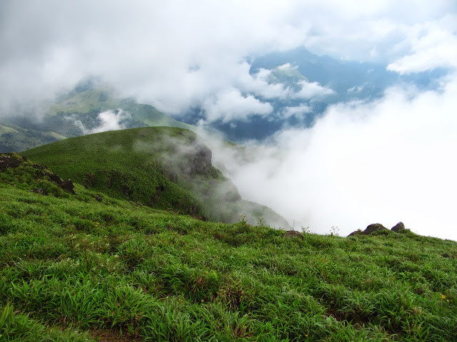 TREKKING IN KARNATAKA - Top 10 Adventurous treks | TravelVigo