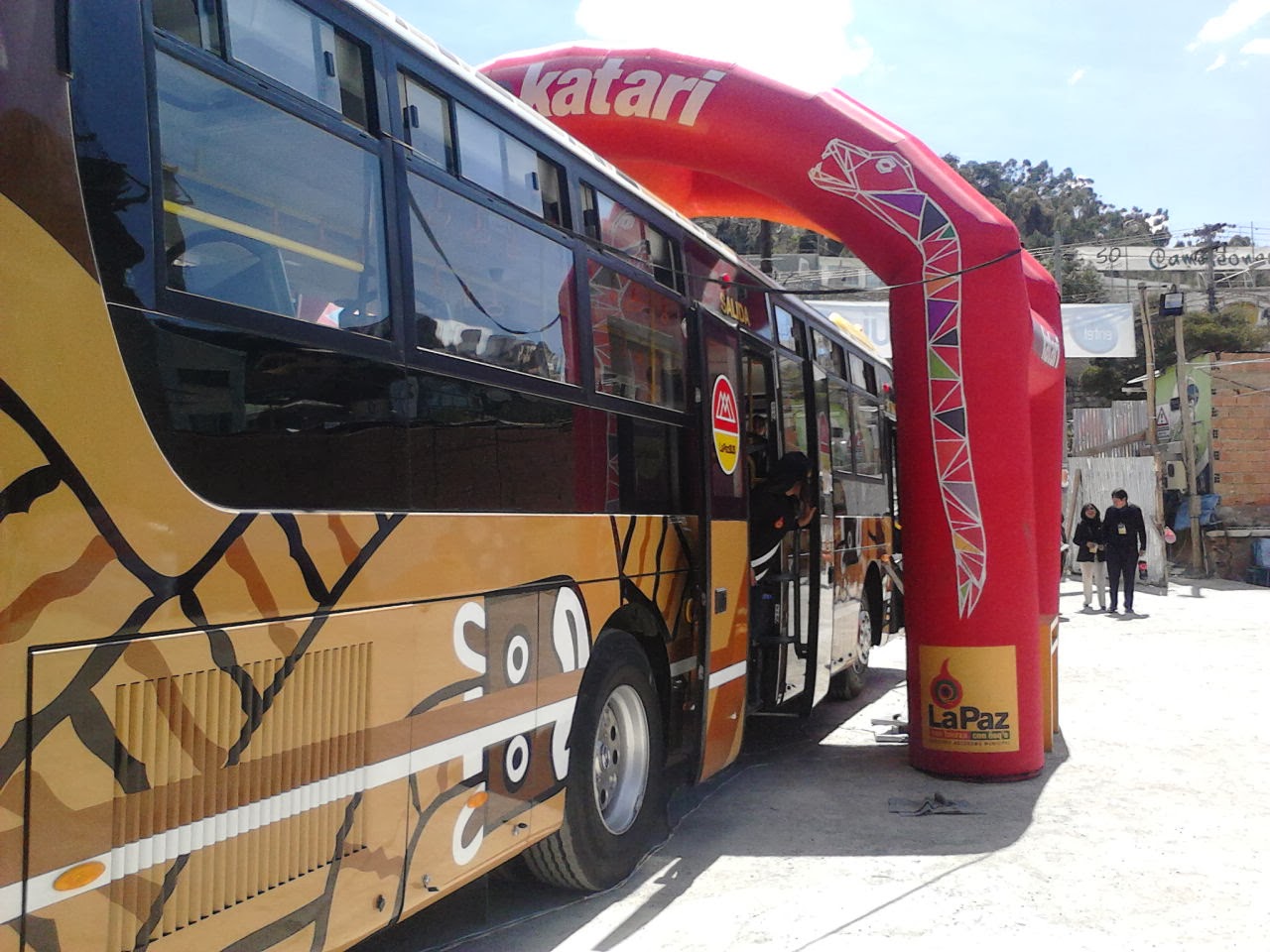 Culturizate Bolivia : TRANSPORTE NUEVO PARA LA PAZ PUMAKATARI