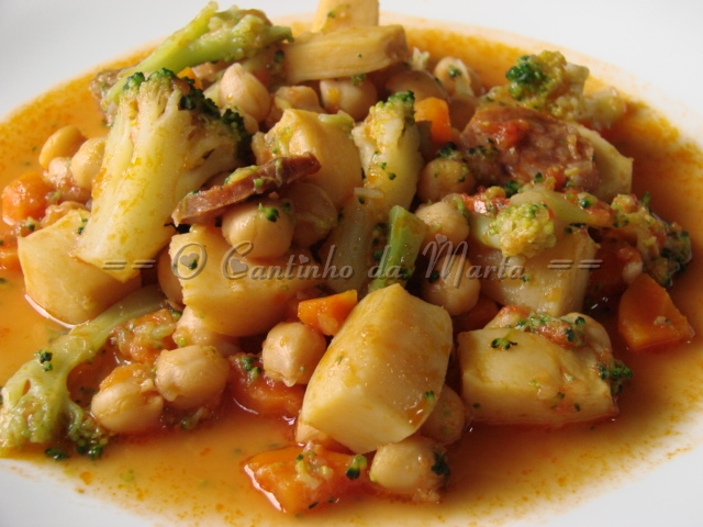 O Cantinho da Marta: Tiras de Pota Estufadas com Grão e Bróculos