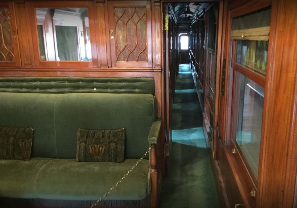 Just A Car Guy: The Holiday Inn at West Yellowstone has a restored ...