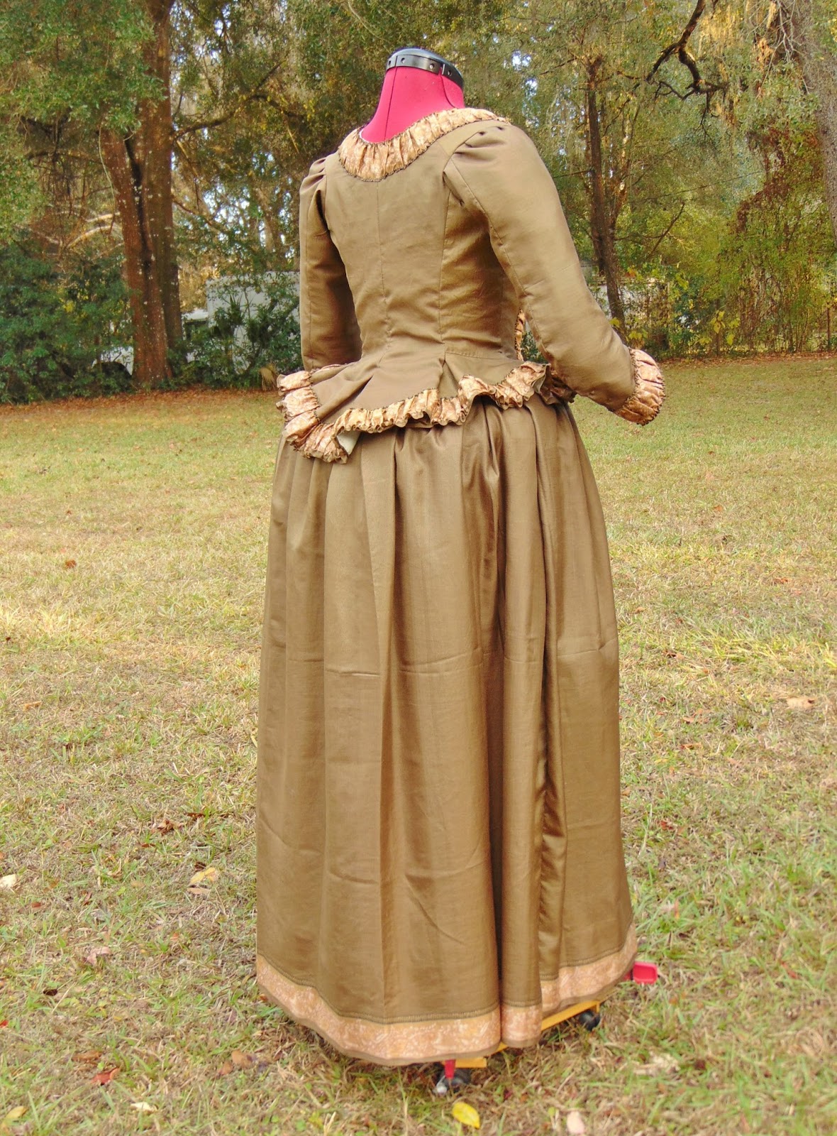 The Antique Sewist: 1760s Casaquin -or- How to make an 18th century ...