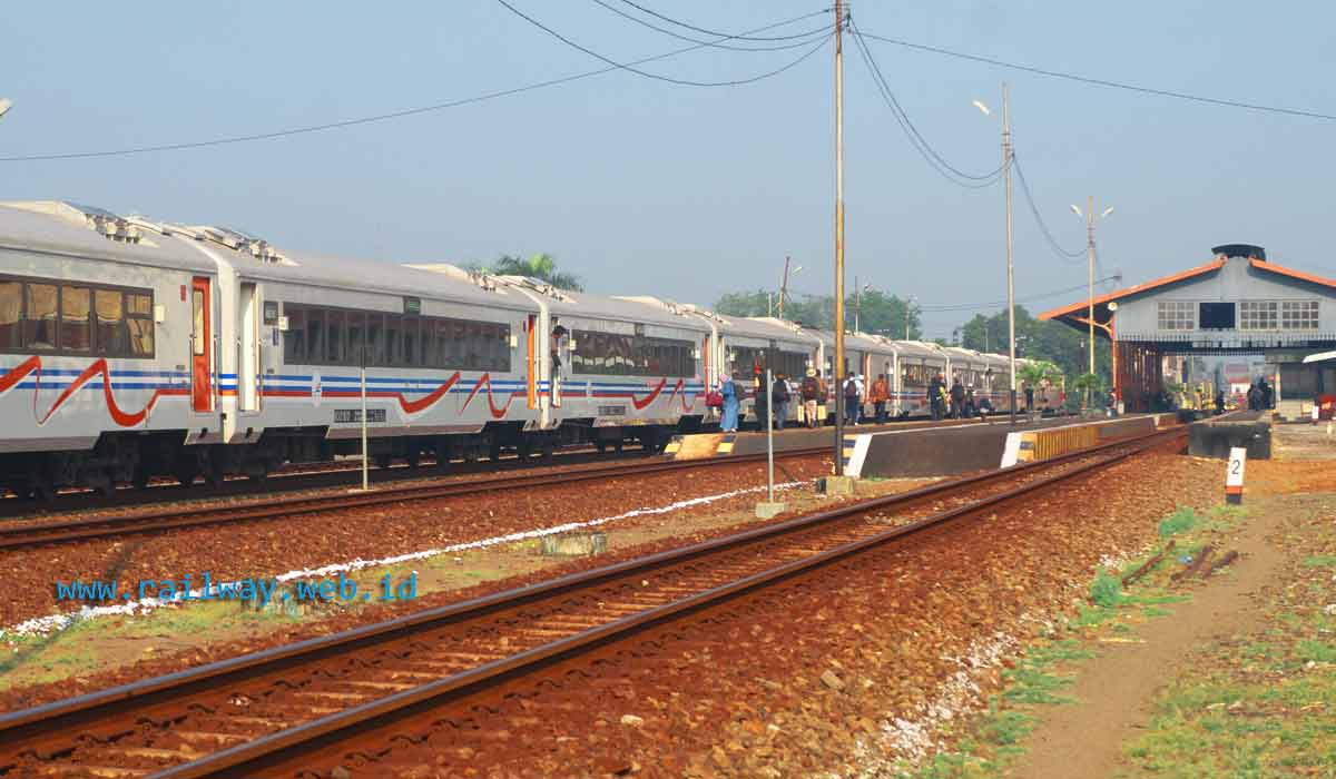 kereta galleri: Ka Mutiara Selatan Terbaru