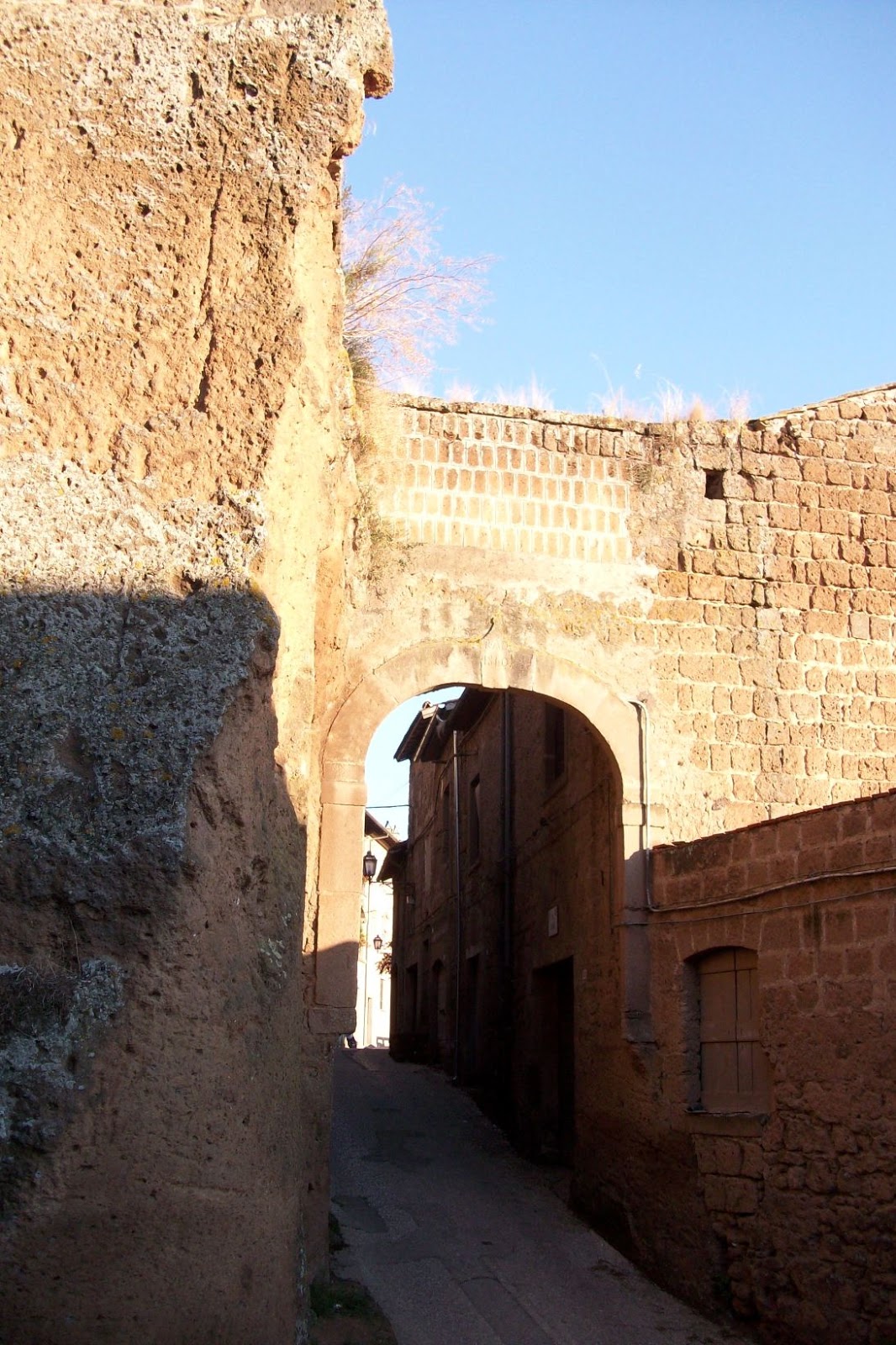 50 Years In Italy: Artisans and Handicrafts in Ancient Blera