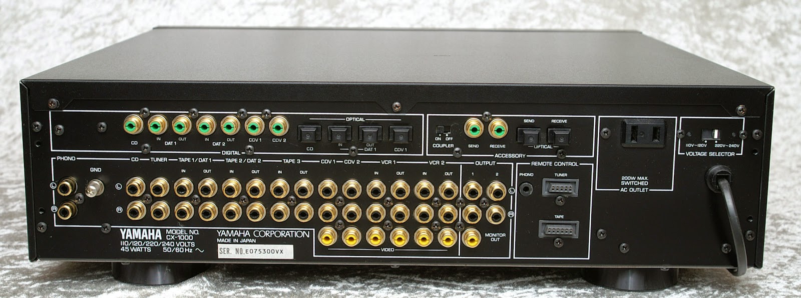 Yamaha CX-1000 - Control Amplifier | AudioBaza