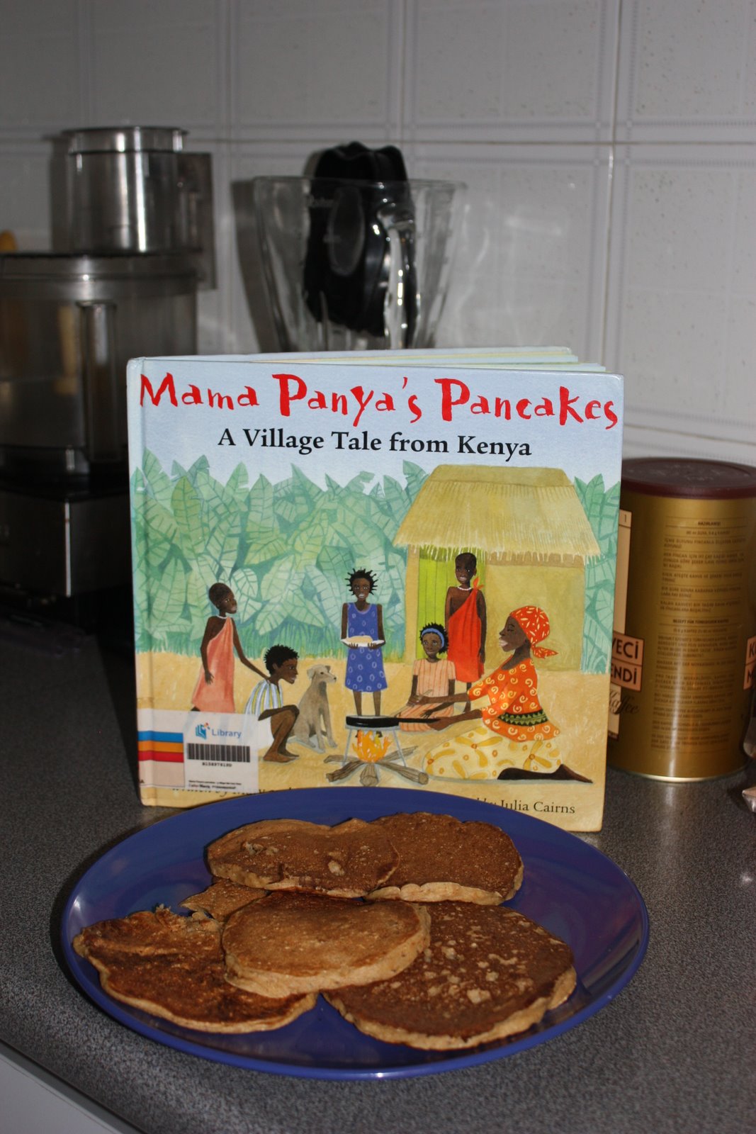 whirls and twirls around the world: Kenya cooking: Pancakes