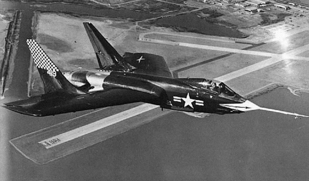 AVIÕES MILITARES: Vought F7U Cutlass