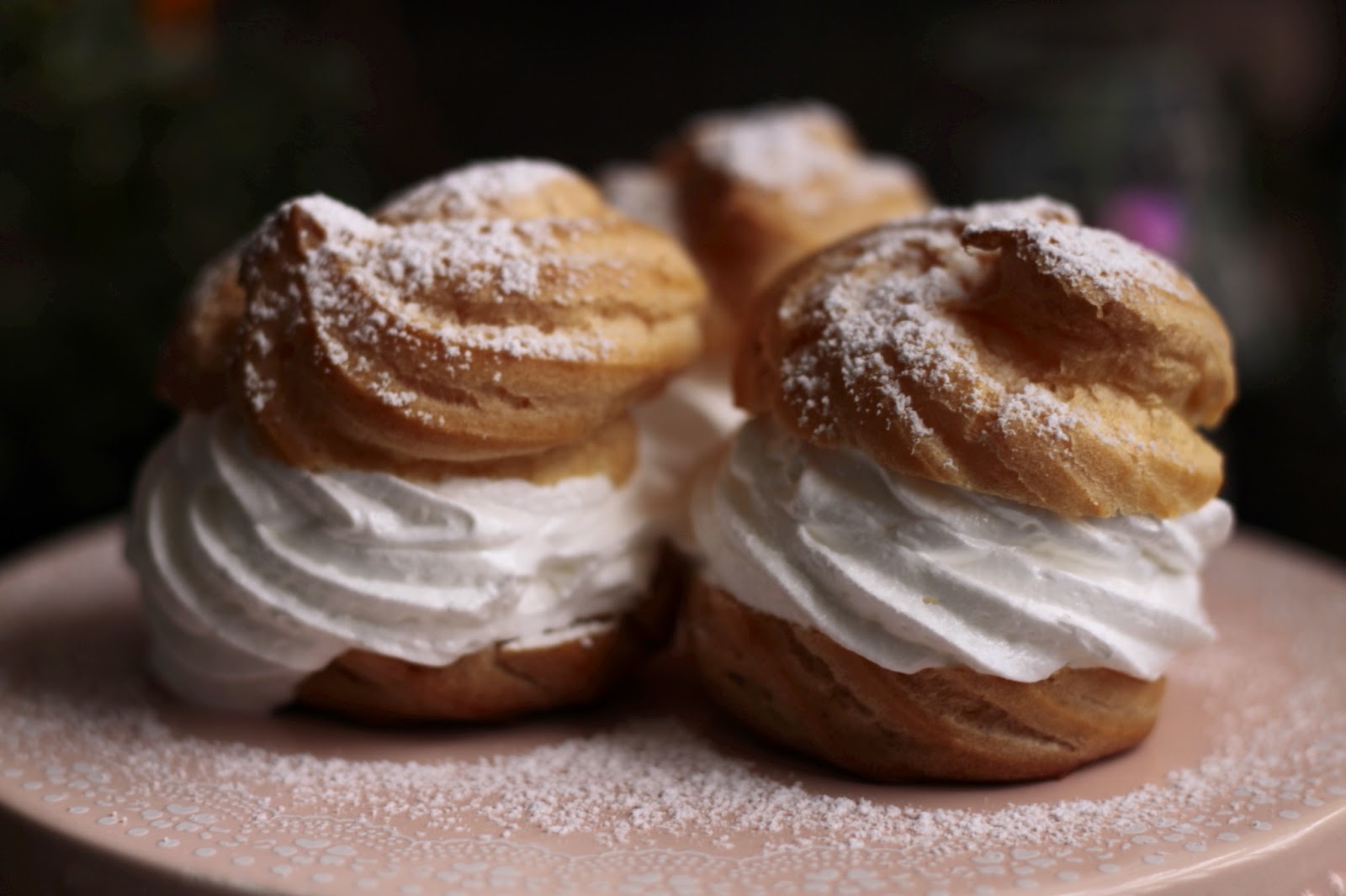 łyżka-widelec-nożyczki: Słodkie wariacje w czterech aktach - "PTYSIE"