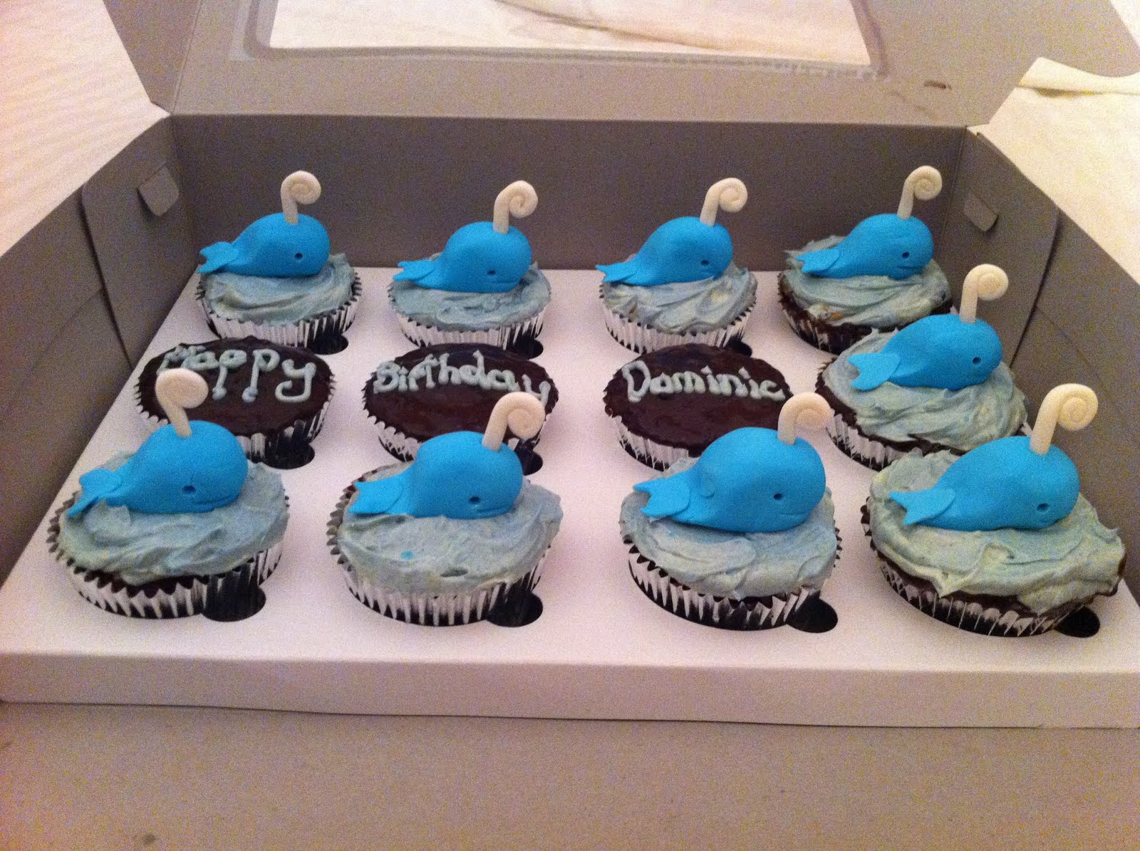 Cake in a Cup!: Blue Whale Cupcakes!