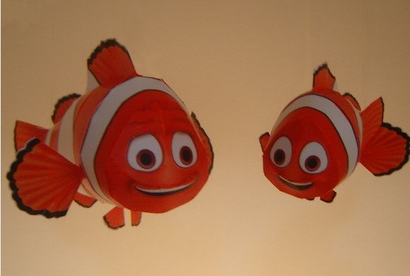 UNIQUE UNUSUAL OR INTERESTING: Finding Nemo Papercraft - Free Download