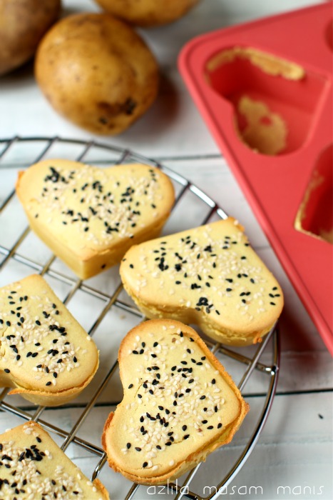 KUIH BAKAR KENTANG - masam manis