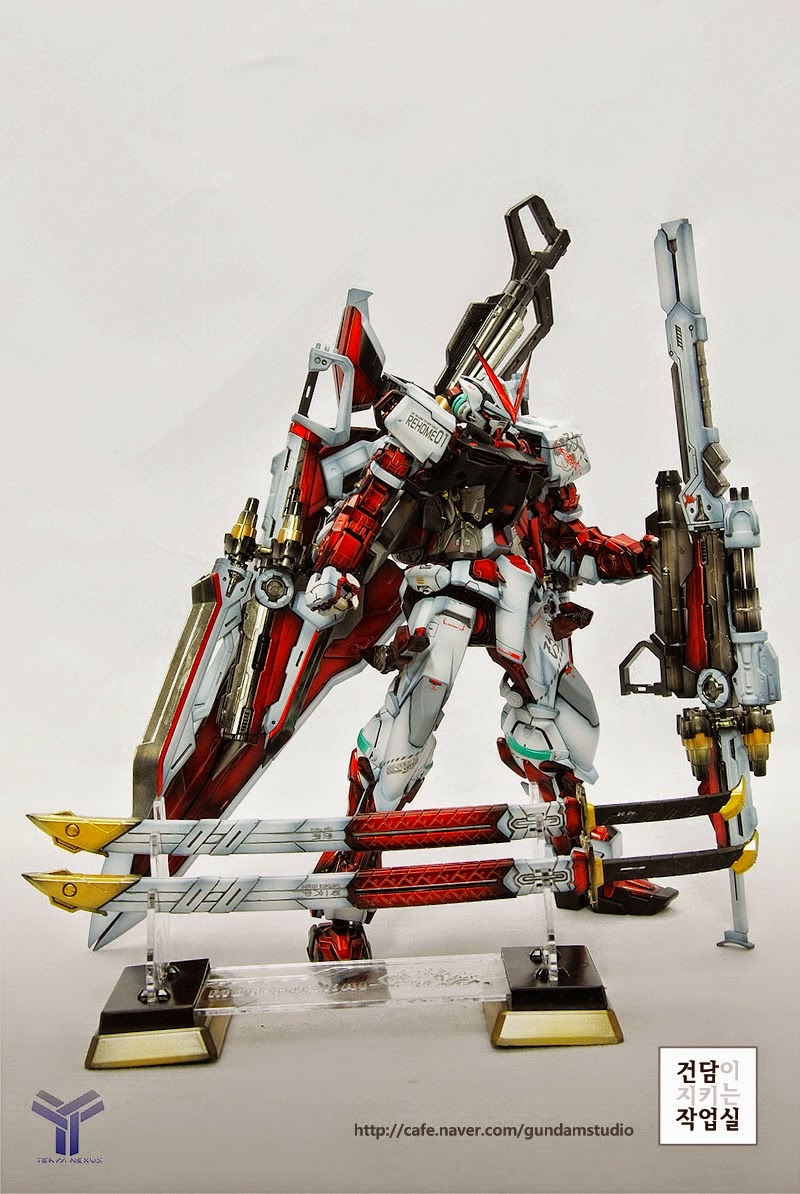Custom Build: MG 1/100 Gundam Astray Red Frame Kai + Caletvwlch Sword