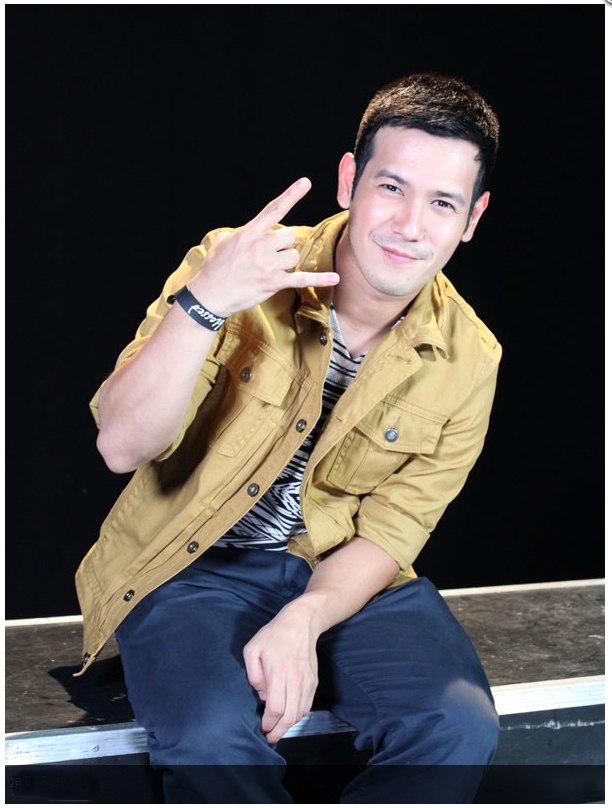 John Prats Photo Gallery 1 - Artista Gallery