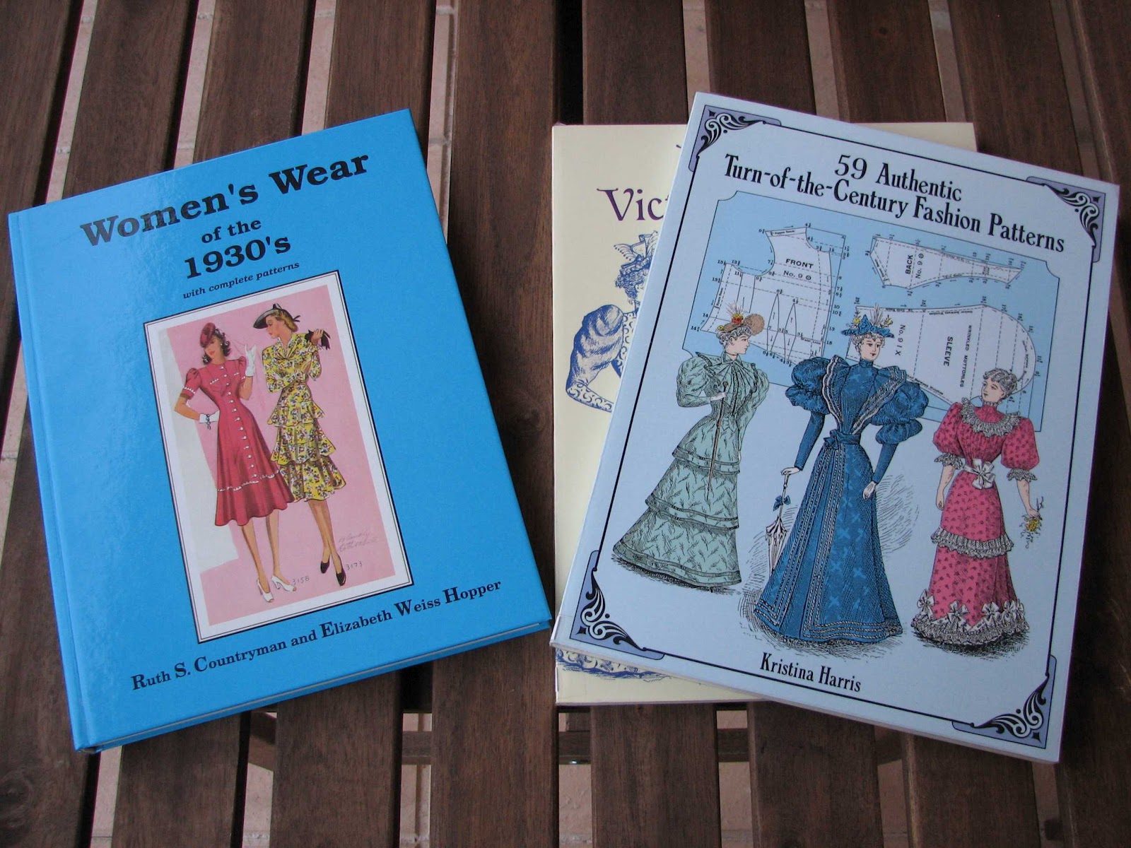 Libros de costura / Sewing books - The Crafty Room