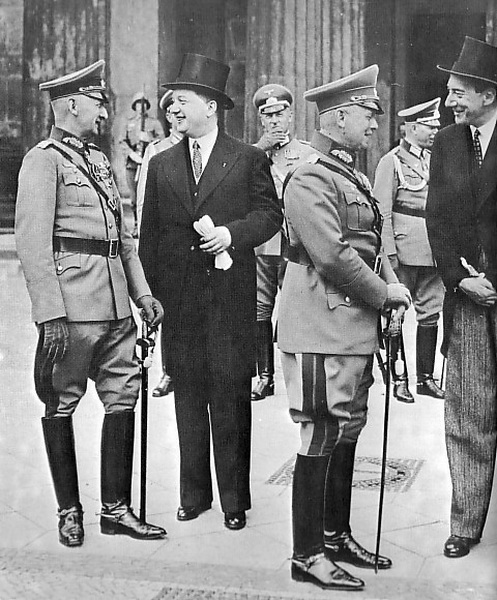 NAZI JERMAN: Foto Erich von Manstein