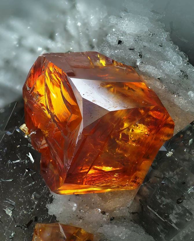 Sphalerite Information & Facts - Geology In
