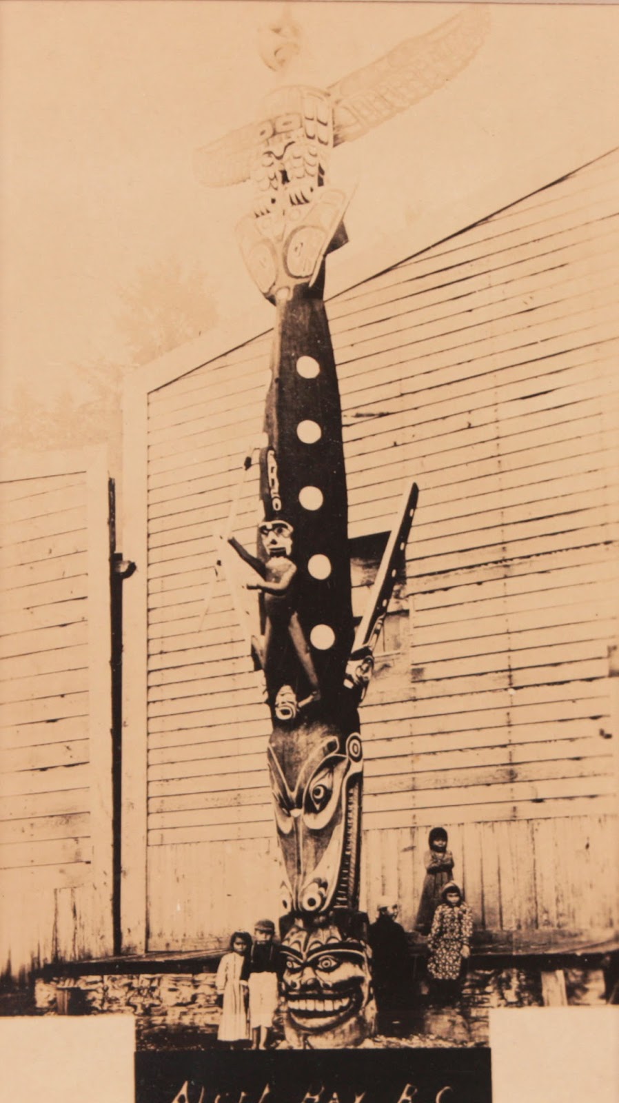 ALERT BAY: AN ARTISTIC ATMOSPHERE IN THE PACIFIC NORTHWEST - Masters ...