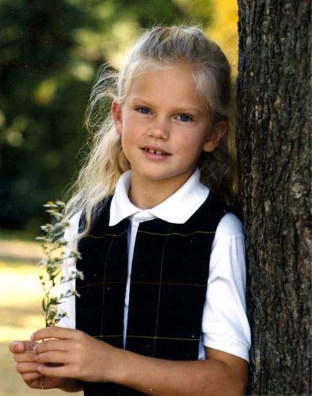 Watch childhood pictures of Taylor Swift|Top Beautiful and Famous Women ...