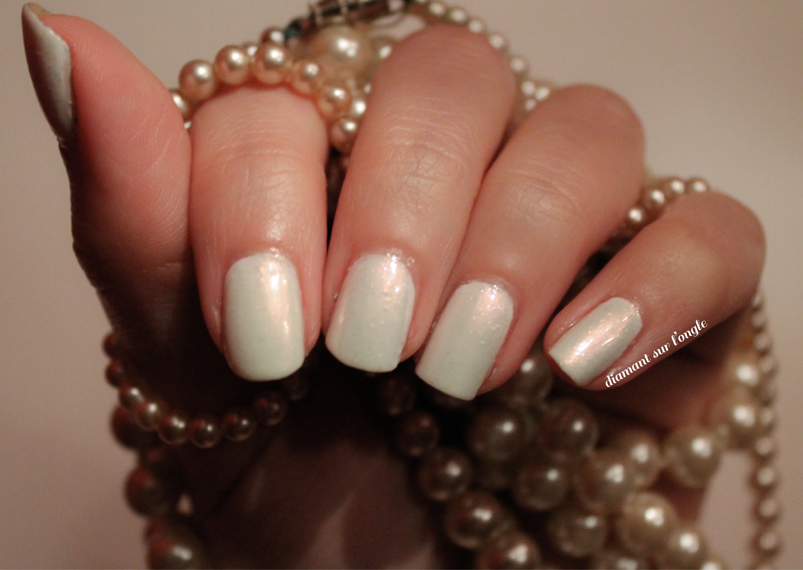 diamant sur l'ongle: ♕ Nacre sur mes ongles