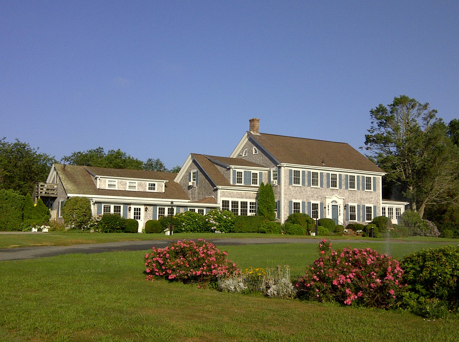 2 or 3 lines (and so much more): Madness -- "Our House" (1983)