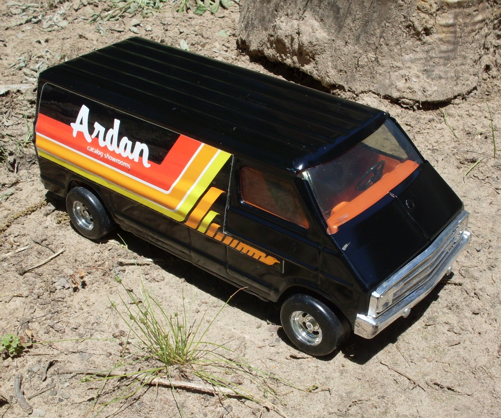 WELCOME TO EAST TEXAS TONKA GARAGE: VINTAGE ERTL DELUXE DODGE ARDAN VAN