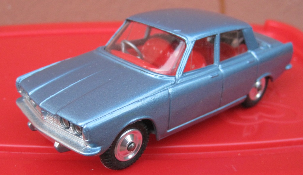 Miniatura 1.43: Rover 2000 e 2000 TC