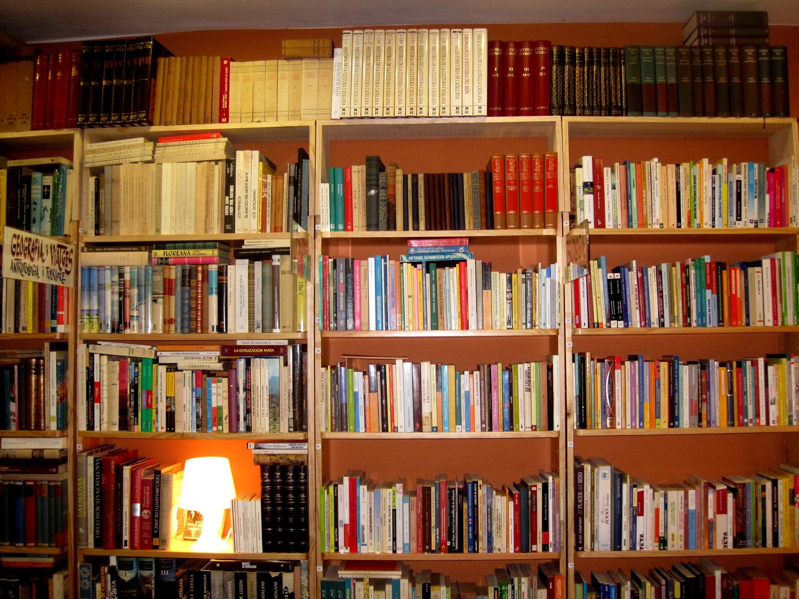 Llibreria Aquitània: COMPRA I VENDA DE LLIBRES